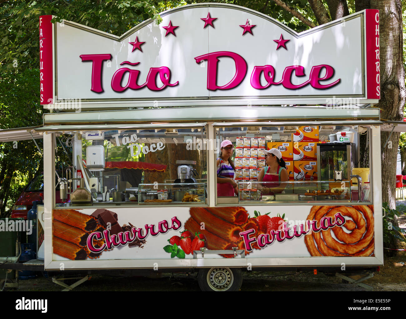 Doughnut stall doughnuts stall hi-res stock photography and images - Alamy