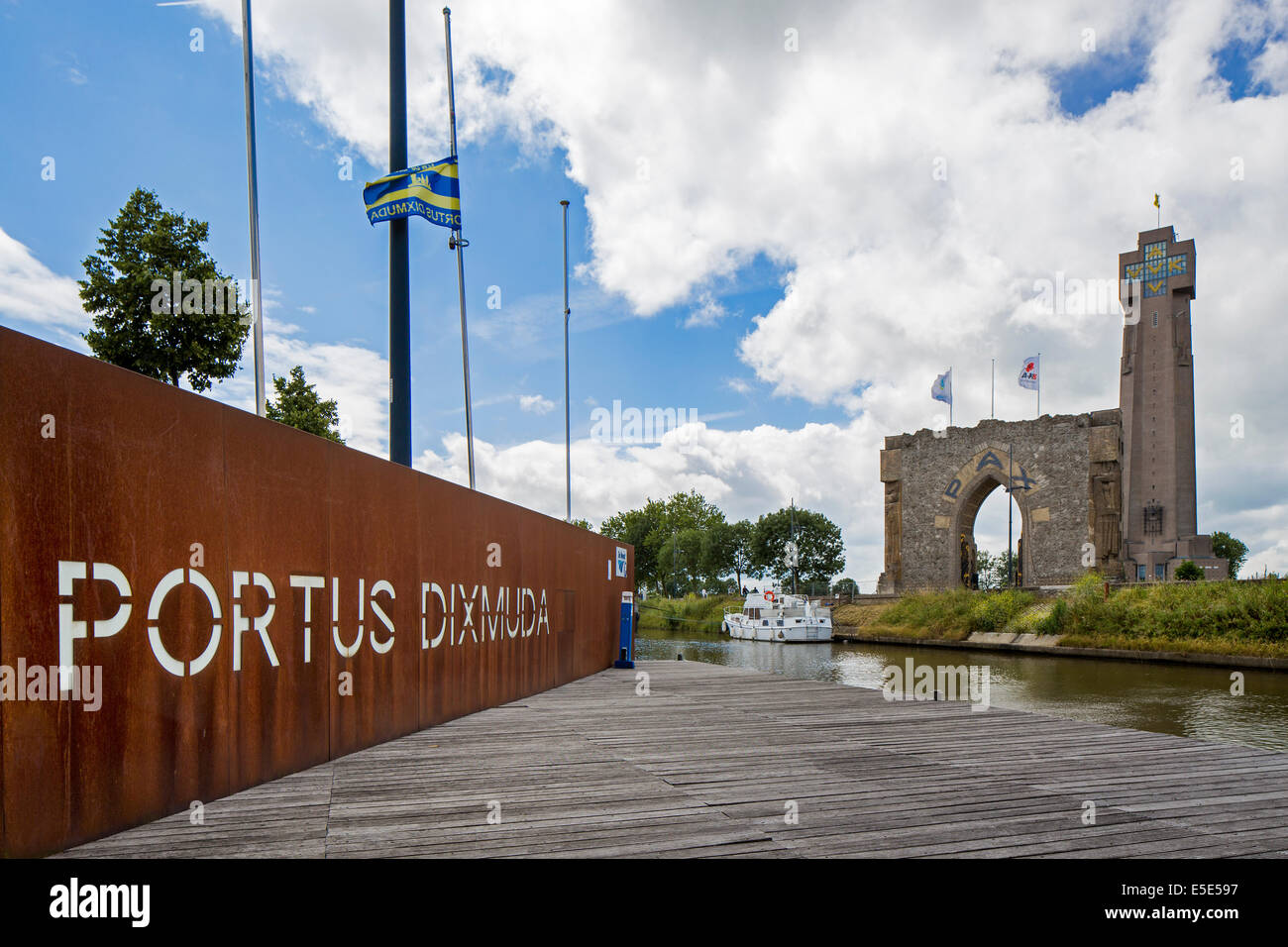 Entrance gate first world hi-res stock photography and images - Alamy