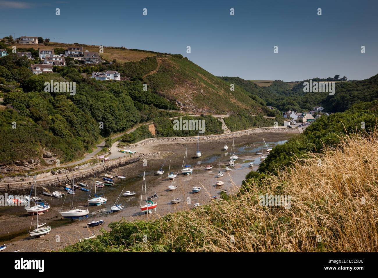 Solva harbour hi-res stock photography and images - Alamy