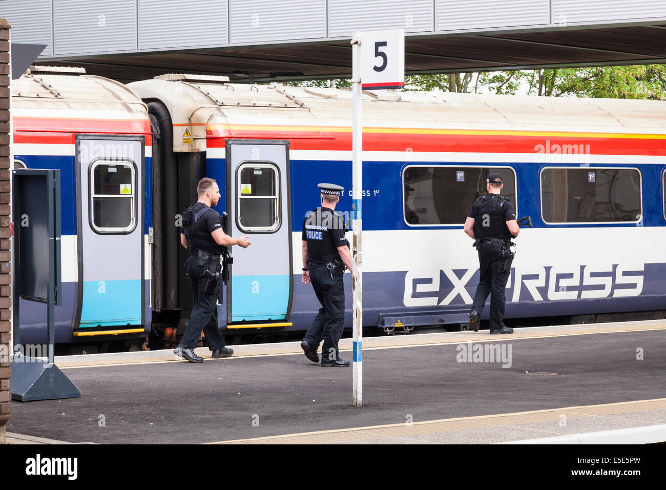 Railway police hi-res stock photography and images - Alamy