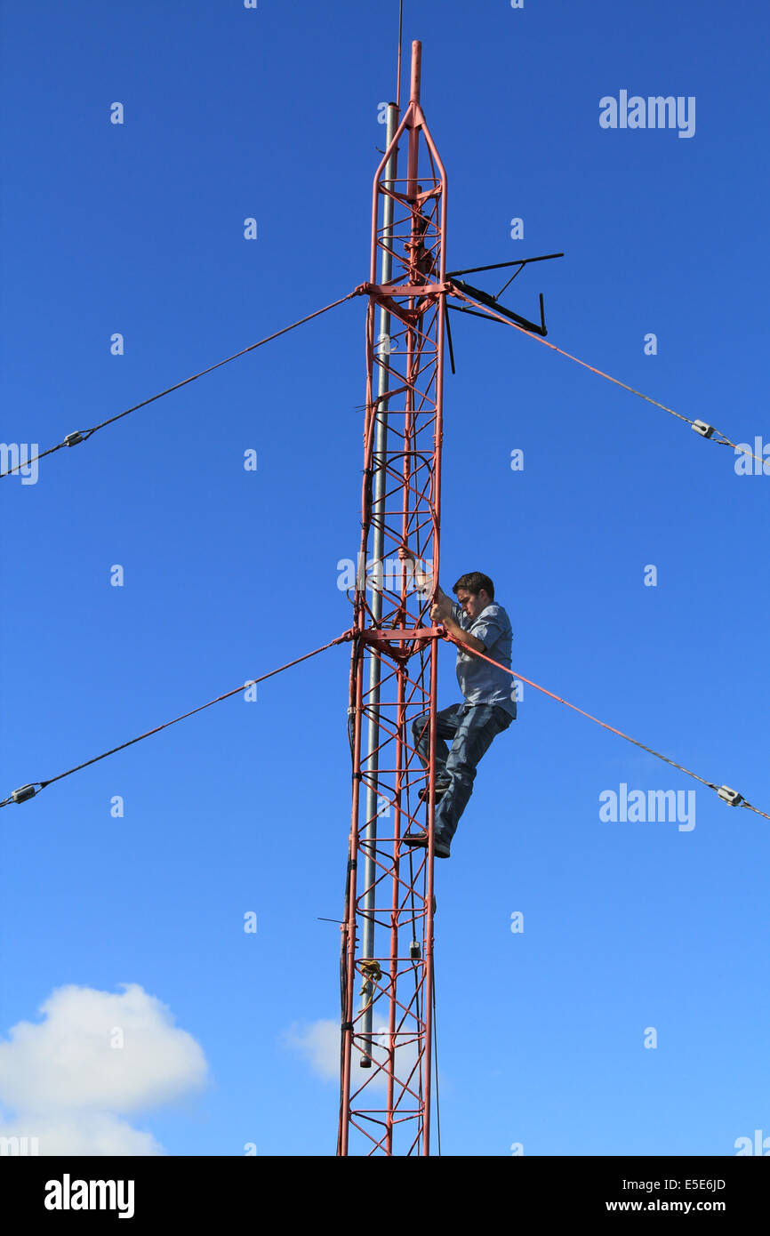 Climbing a broadcasting mast hi-res stock photography and images - Alamy