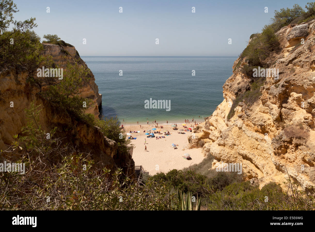 View of Praia da Marinha beach ( Marinha beach ), Algarve, Portugal ...