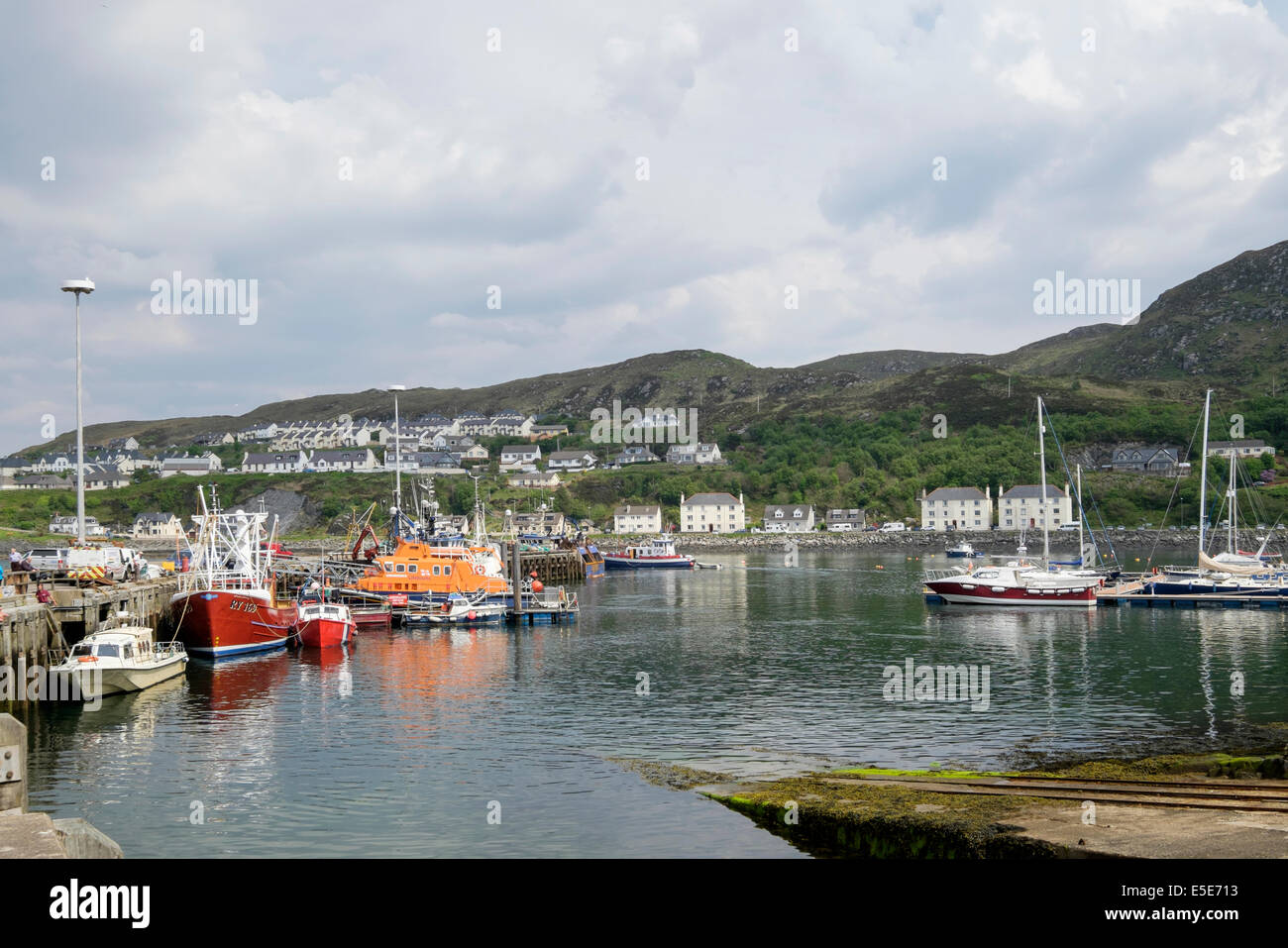 Scottish harbours hi-res stock photography and images - Alamy