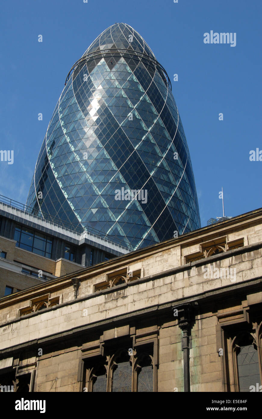 London, UK. 29th July, 2014. The Norman Foster-designed tower at 30 St ...