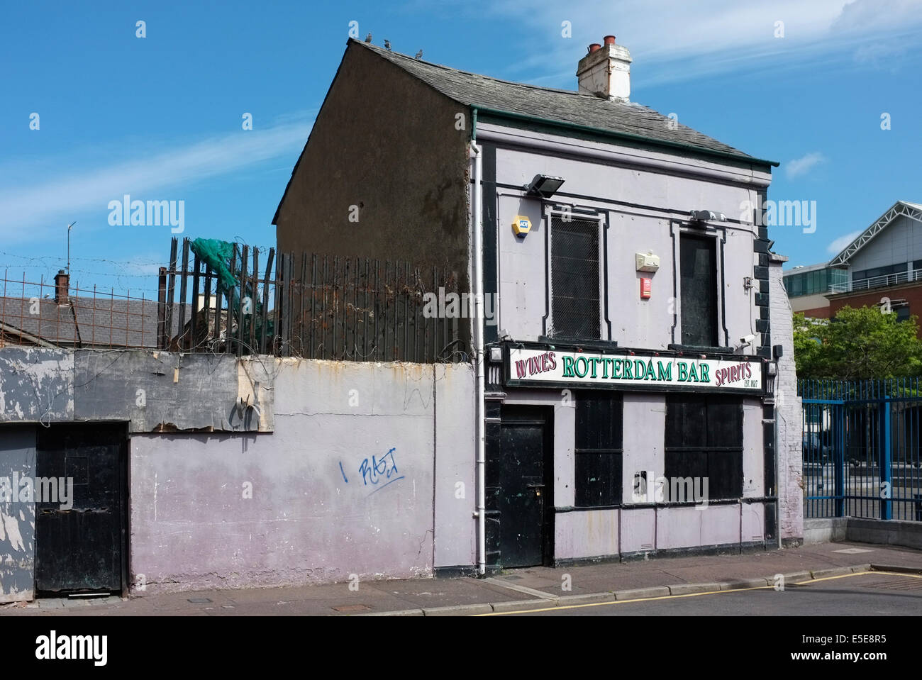 Rotterdam pub hi-res stock photography and images - Alamy