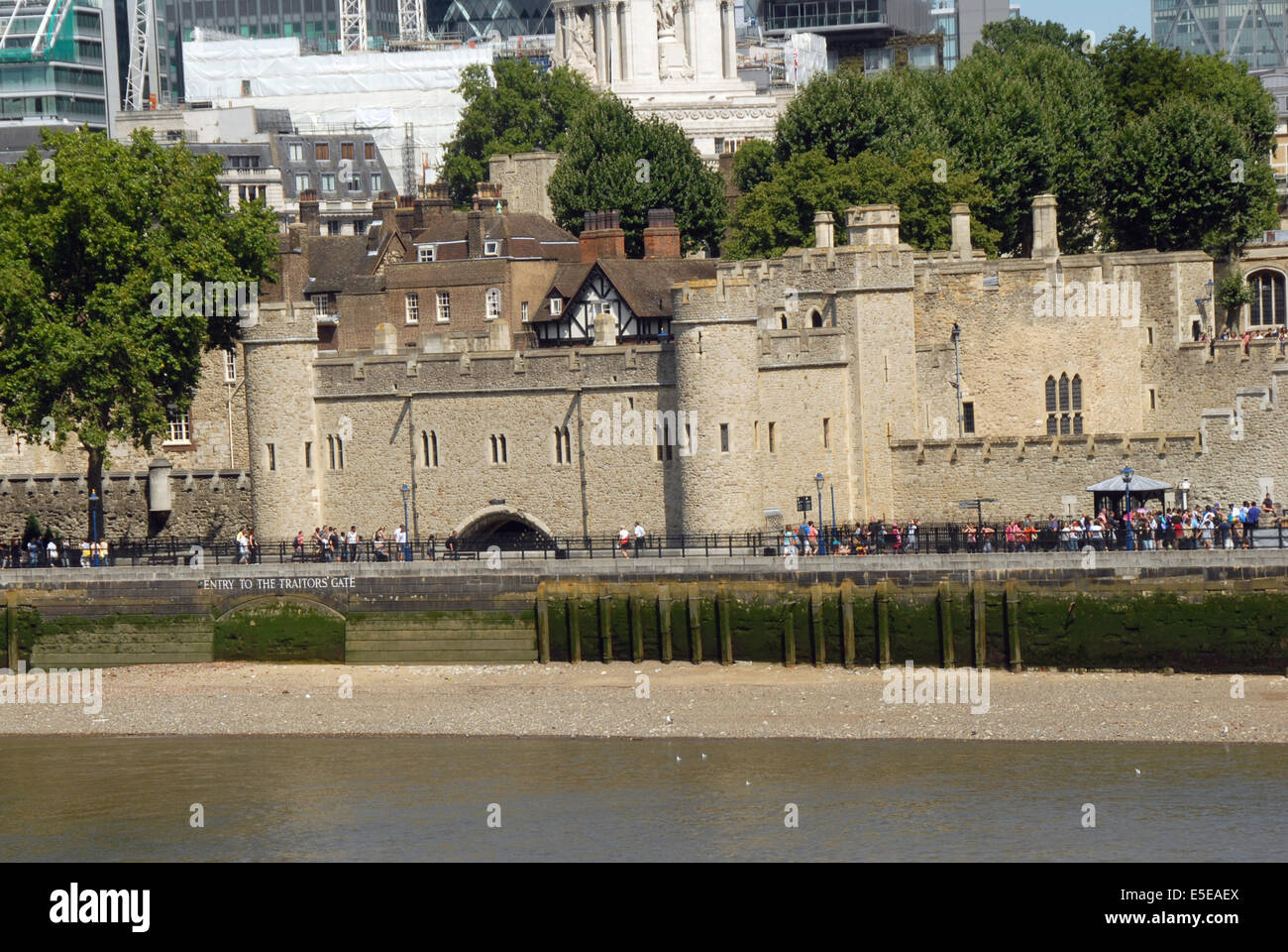 Pirates executed by river thames hi-res stock photography and images ...
