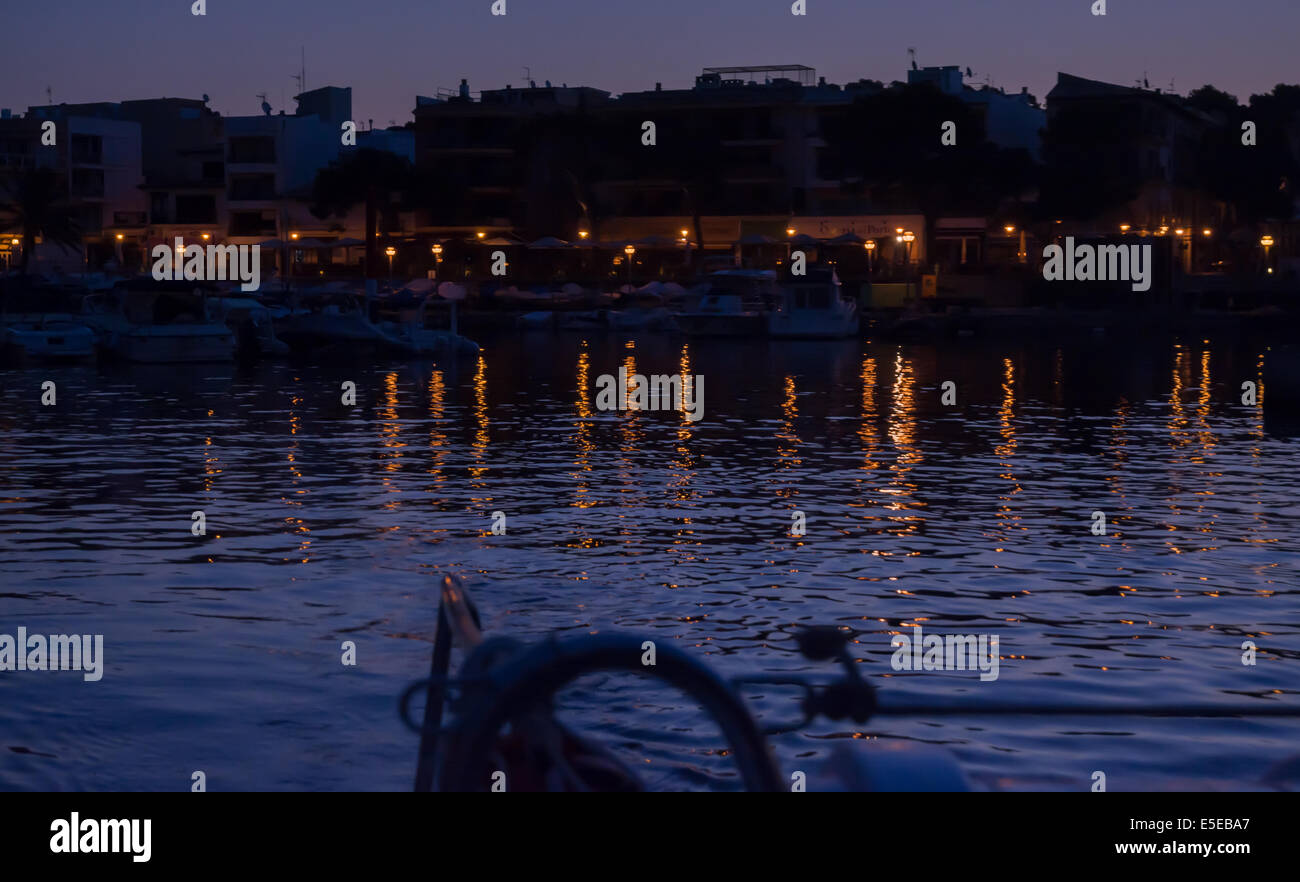 Early morning harbor lights hi-res stock photography and images - Alamy