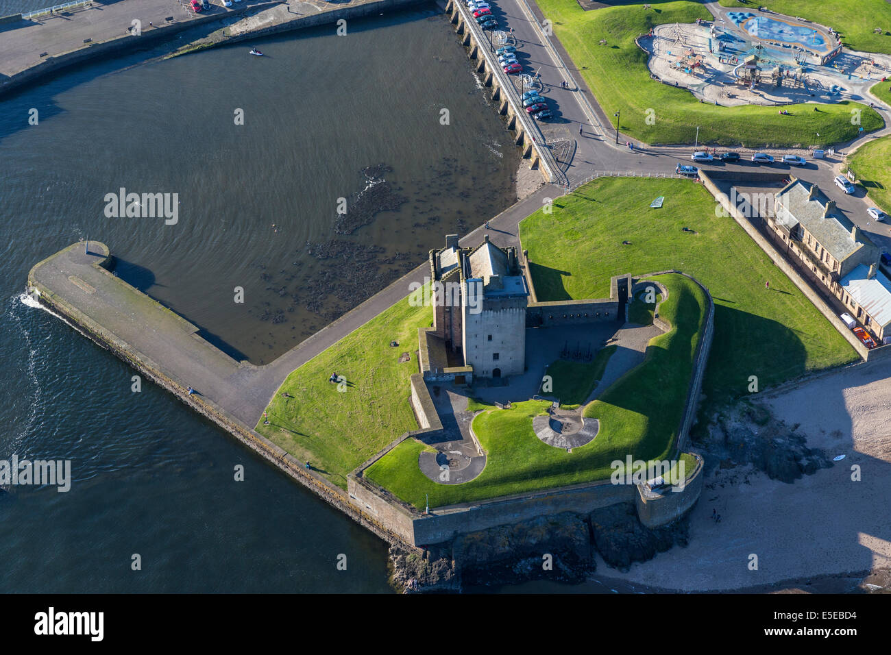 Broughty ferry rail hi-res stock photography and images - Alamy