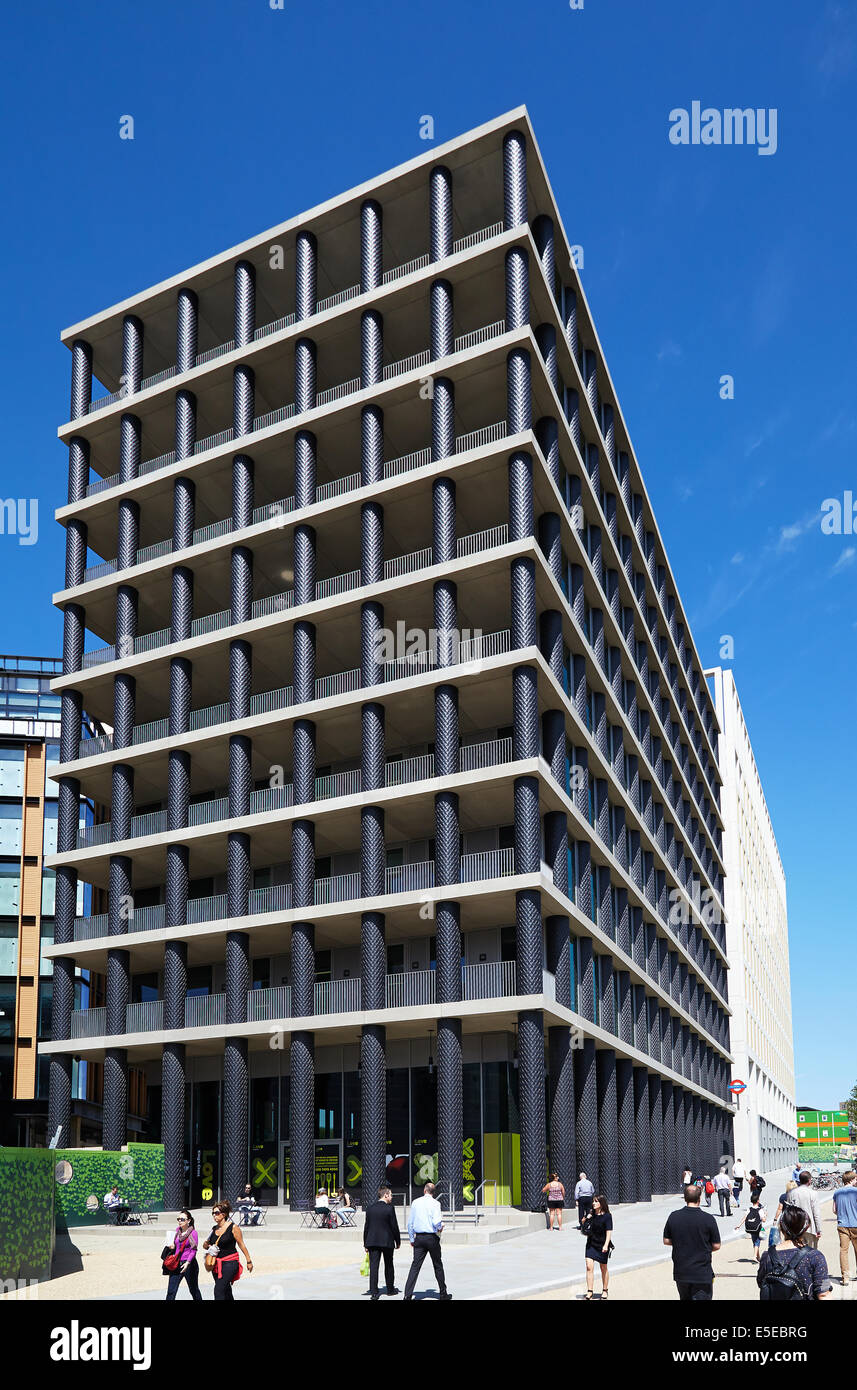 Kings cross london pancras square hi-res stock photography and images ...