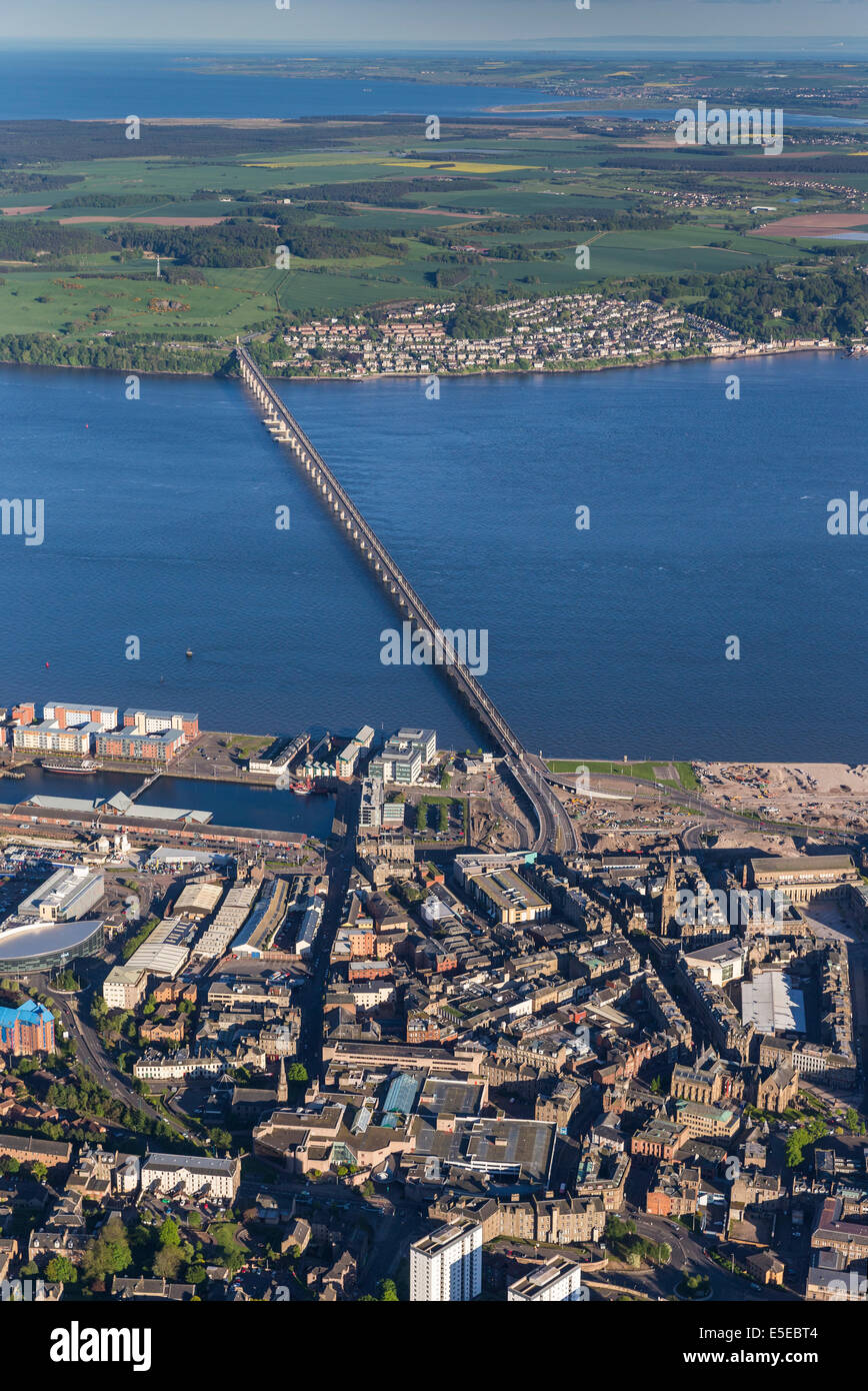Aerial view over dundee dundee hi-res stock photography and images - Alamy