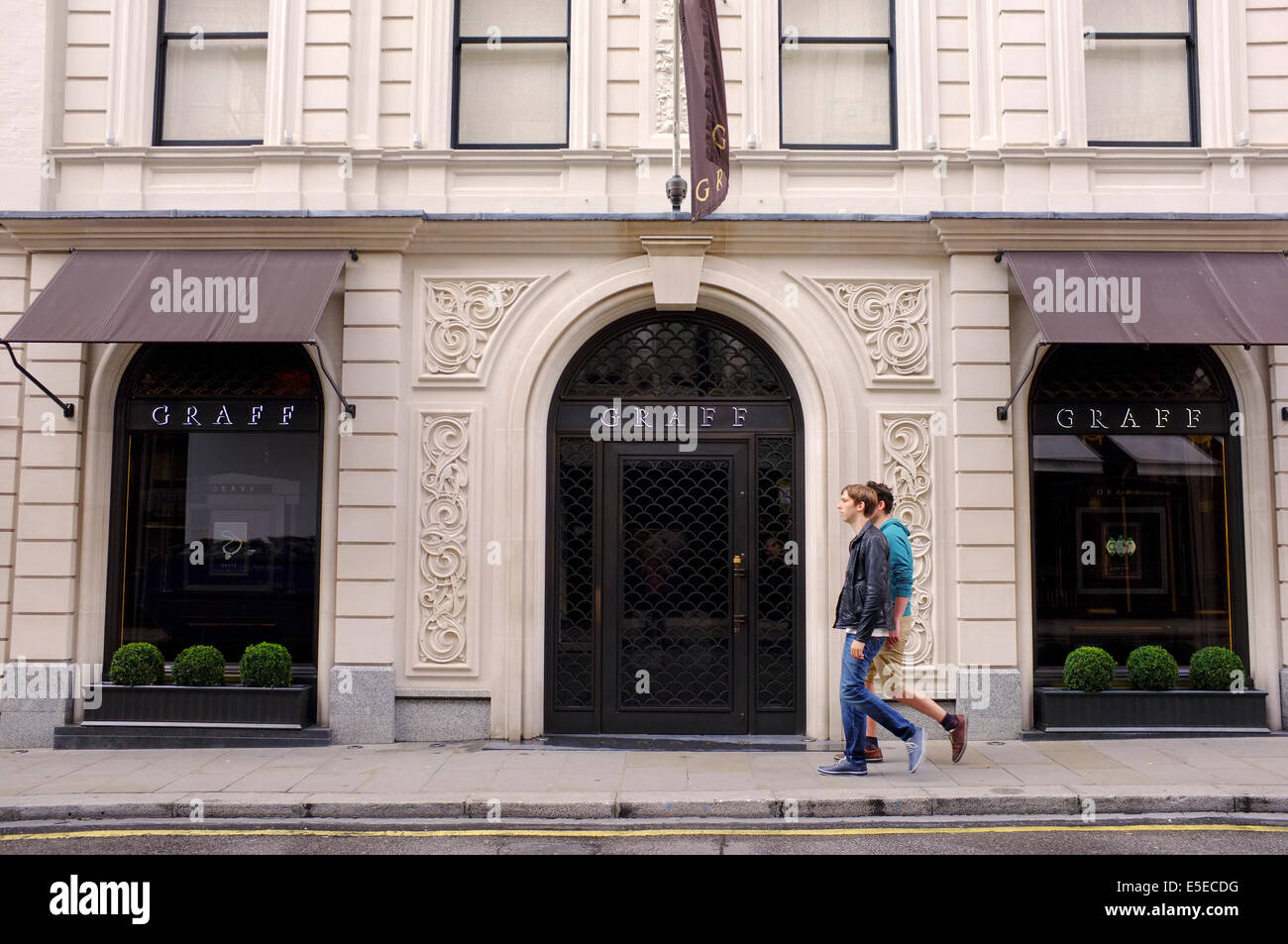 Graff diamonds london hi-res stock photography and images - Alamy