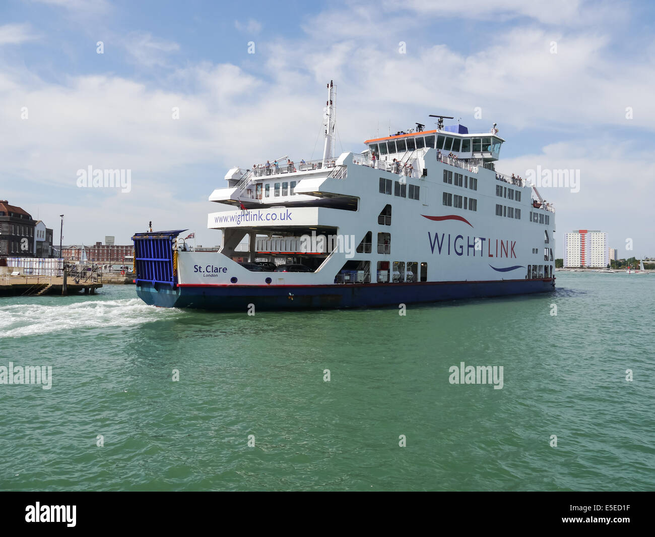 Portsmouth ryde ferry hi-res stock photography and images - Alamy