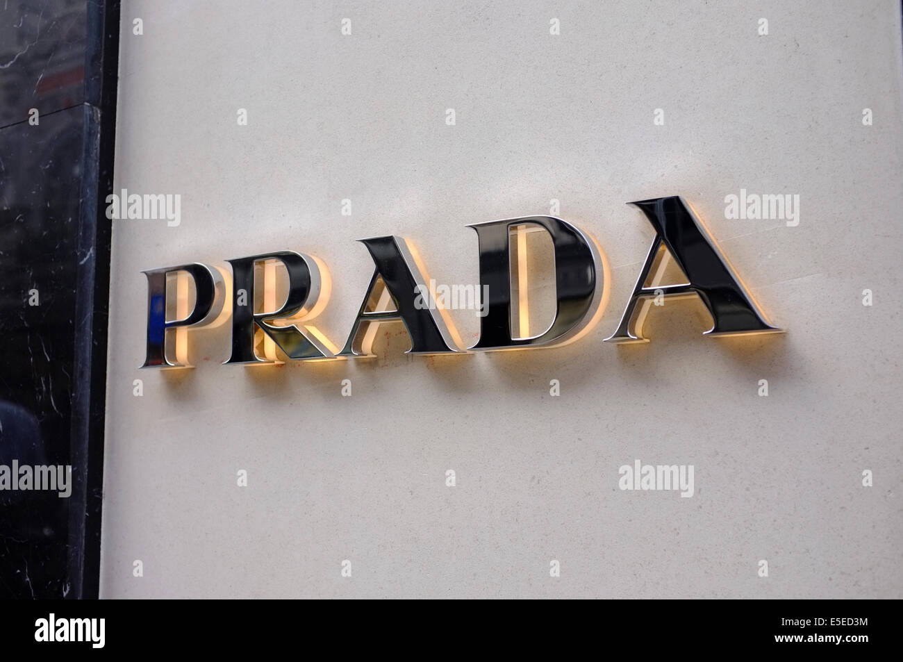Prada logo sign hi-res stock photography and images - Alamy