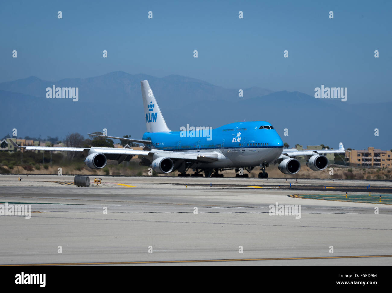 The worlds first jet airliner hi-res stock photography and images - Alamy