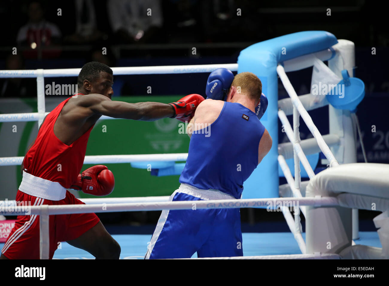 Boxing tko hi-res stock photography and images - Alamy