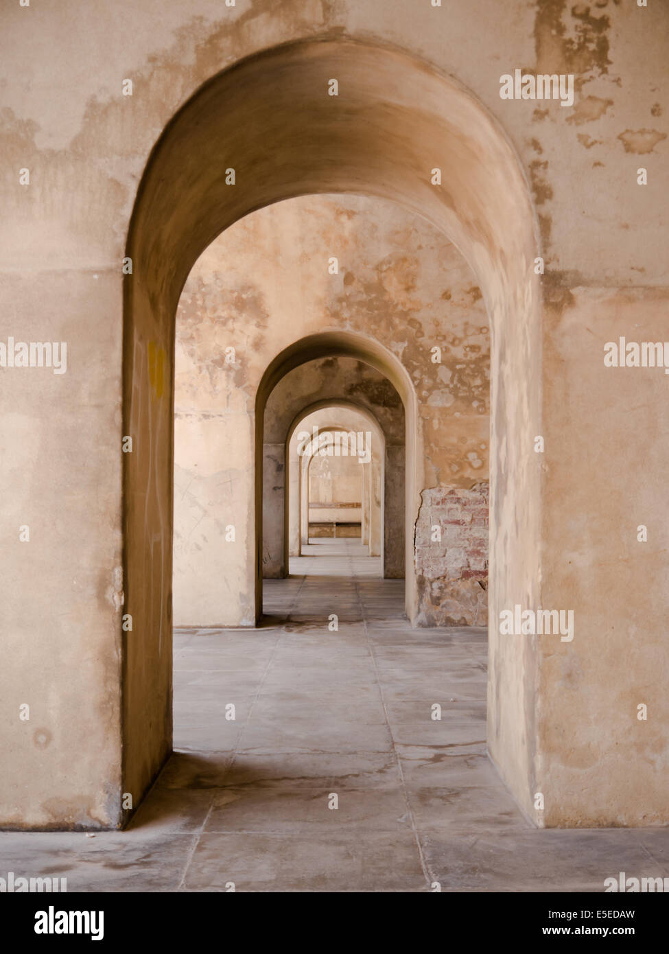 Ancient gun emplacements hi-res stock photography and images - Alamy