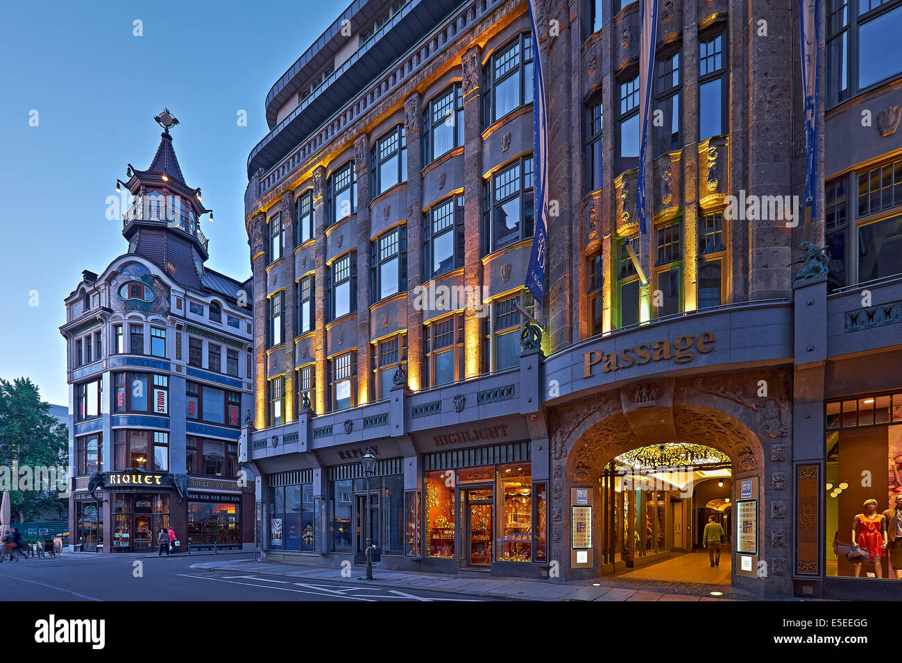 Cafe riquet hi-res stock photography and images - Alamy