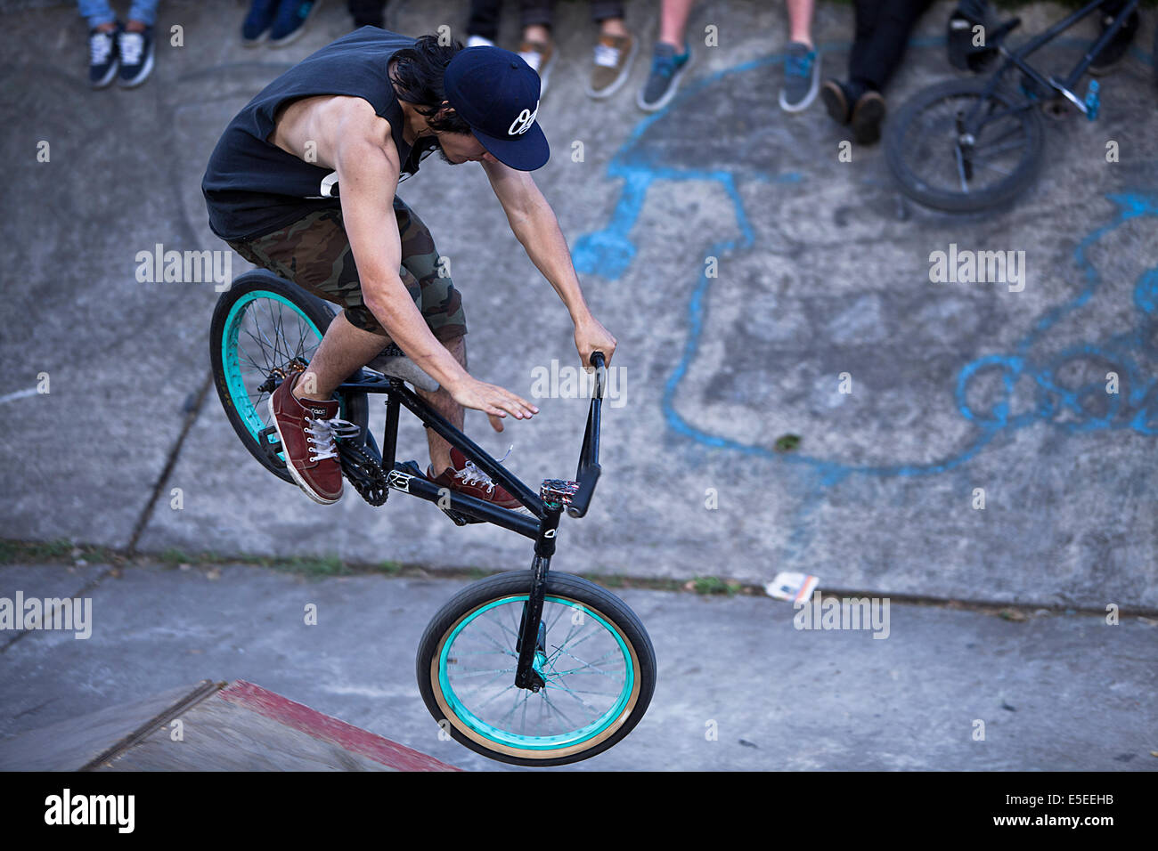 The urban sport in the city of Bogota is a growing phenomenon, numerous ...