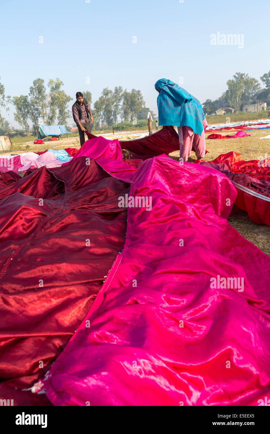 Hanging saree hi-res stock photography and images - Alamy
