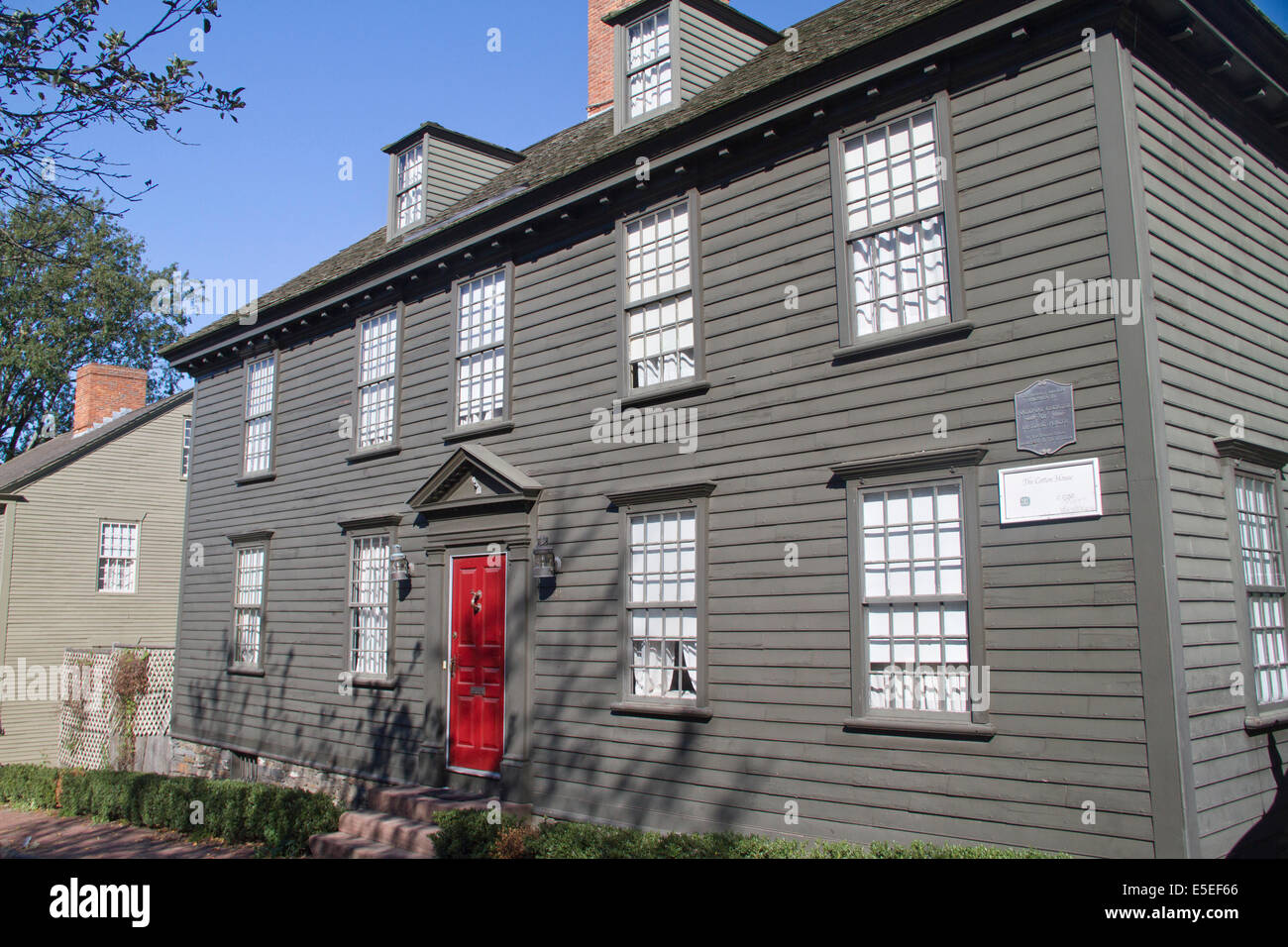Cotton house hi-res stock photography and images - Alamy