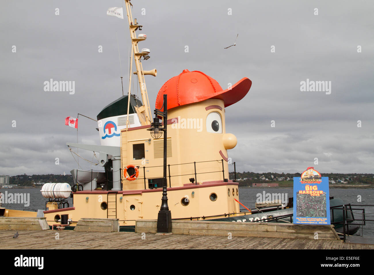 Theodore too tugboat halifax hi-res stock photography and images - Alamy