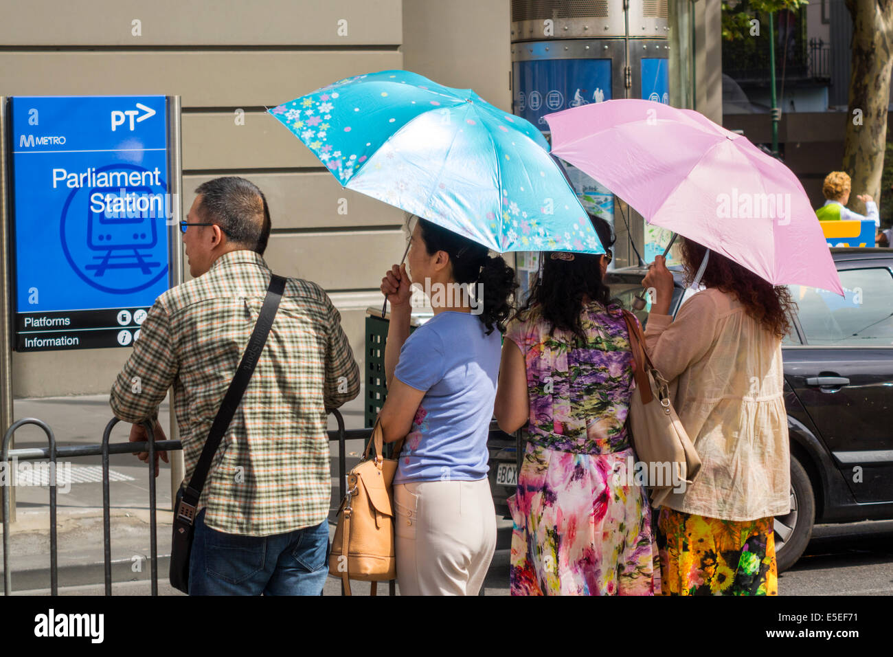 Metro sign australia hi-res stock photography and images - Alamy