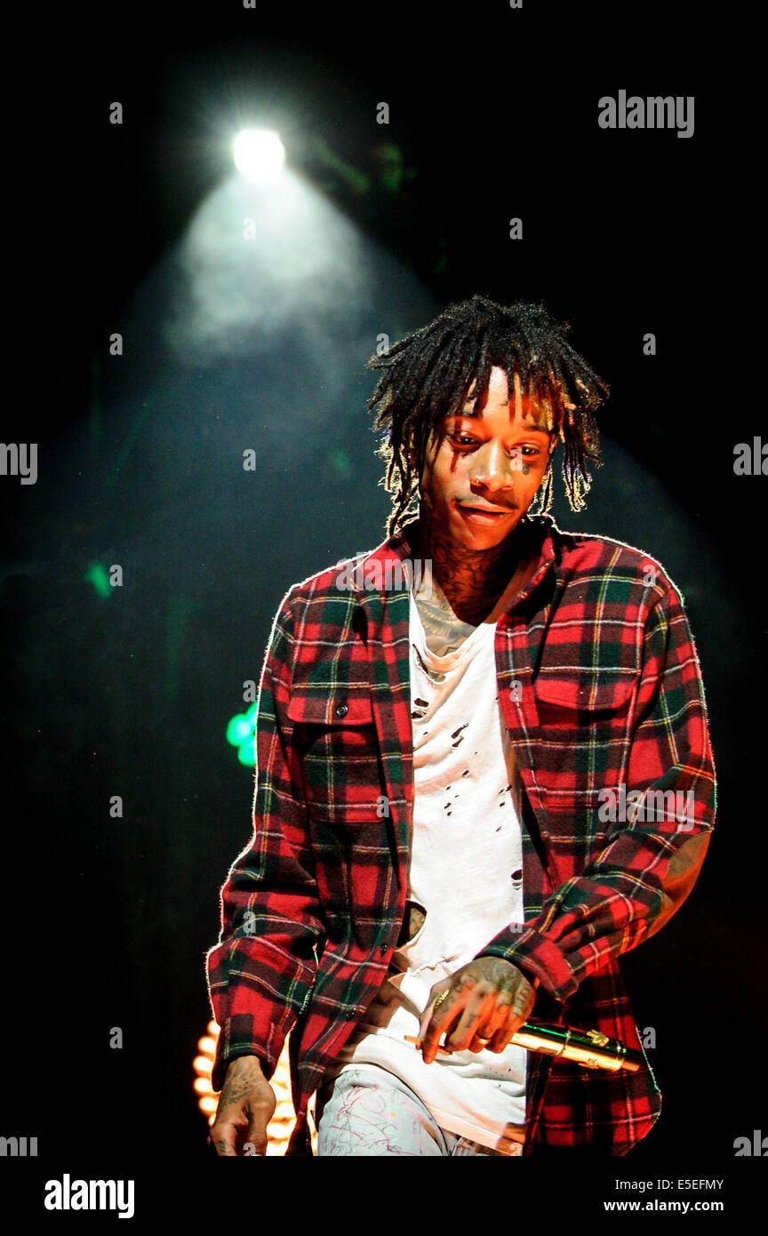 Smoke some weed rapper hi-res stock photography and images - Alamy