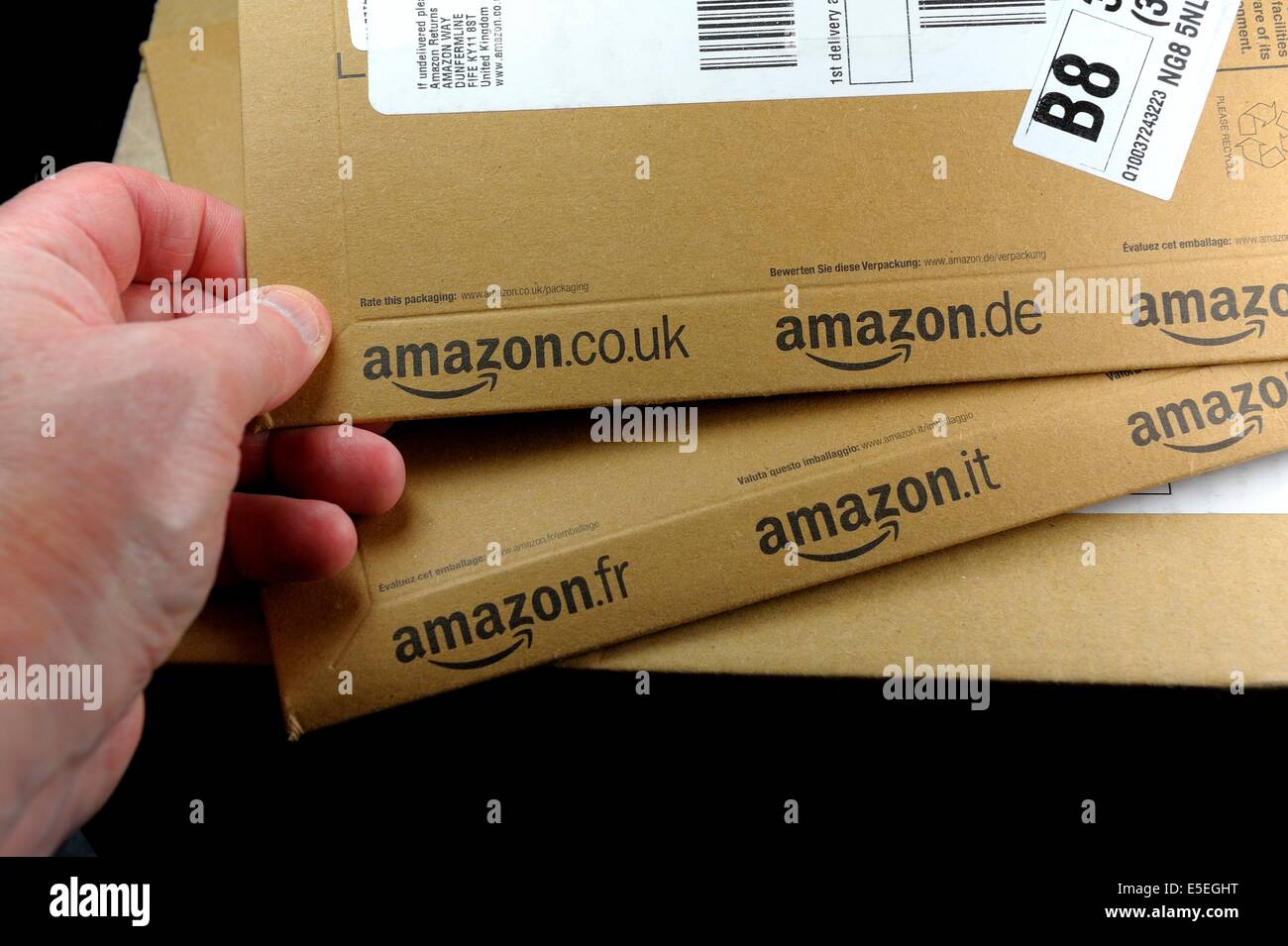 Parcels Amazon Stock Photos & Parcels Amazon Stock Images - Alamy