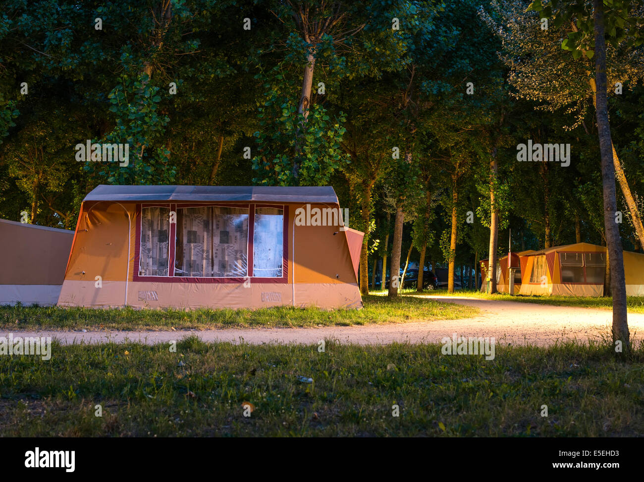 Illuminated green tent night hi-res stock photography and images - Alamy
