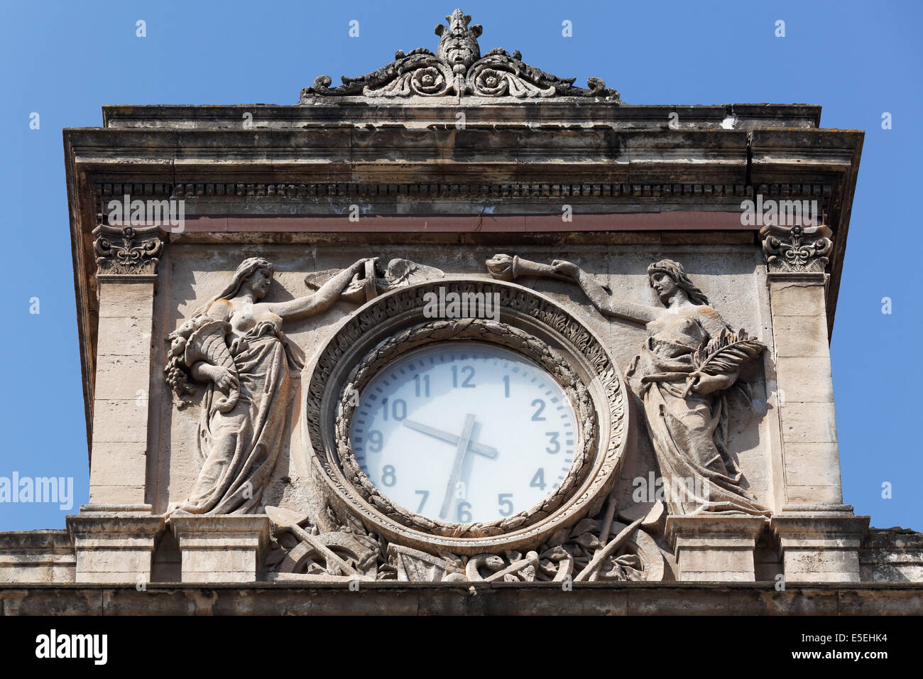 Historic station clock with figures, former Stazione di Palermo Lolli ...