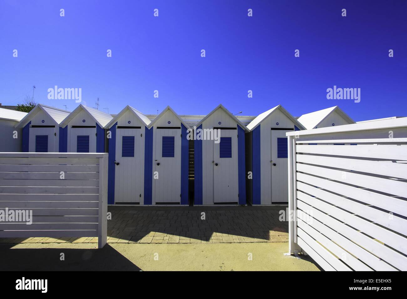 Beach huts in polignano a mare hi-res stock photography and images - Alamy