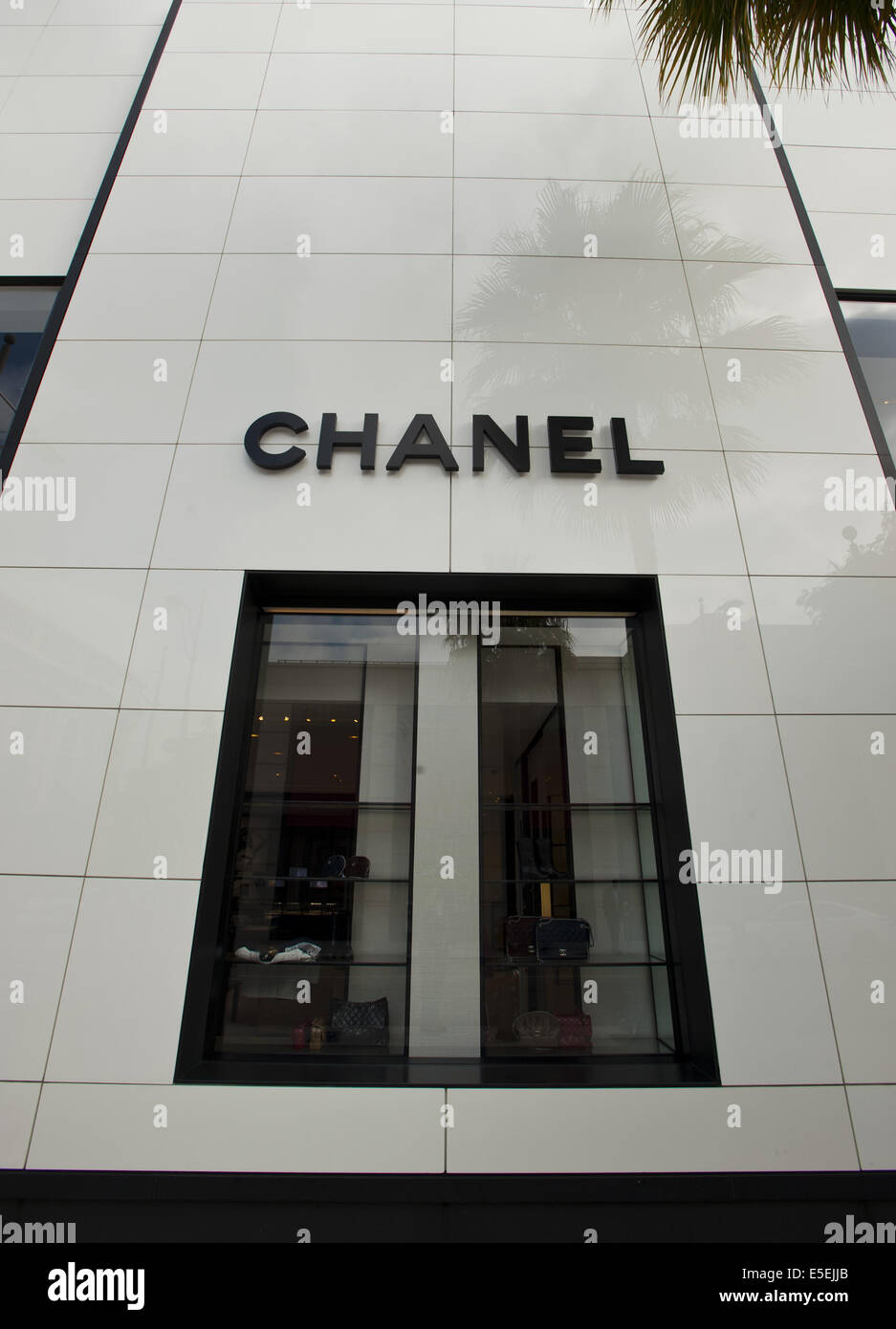 Chanel store rodeo drive beverly hi-res stock photography and images ...