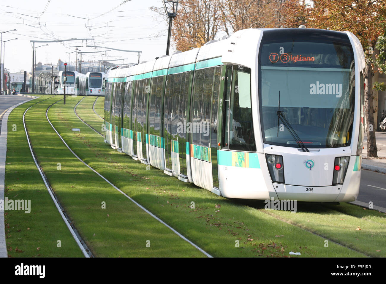 France, paris 15e, tramway, boulevards des marechaux, ratp, tramway ...