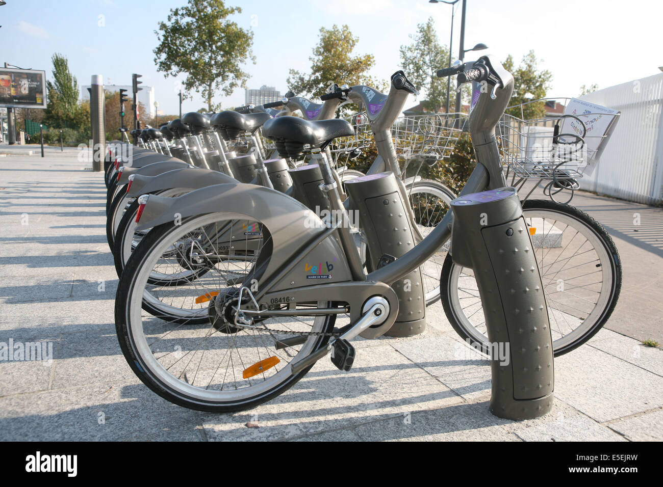 France, paris 15e, station velib, velo libre service instaure en 2007 ...