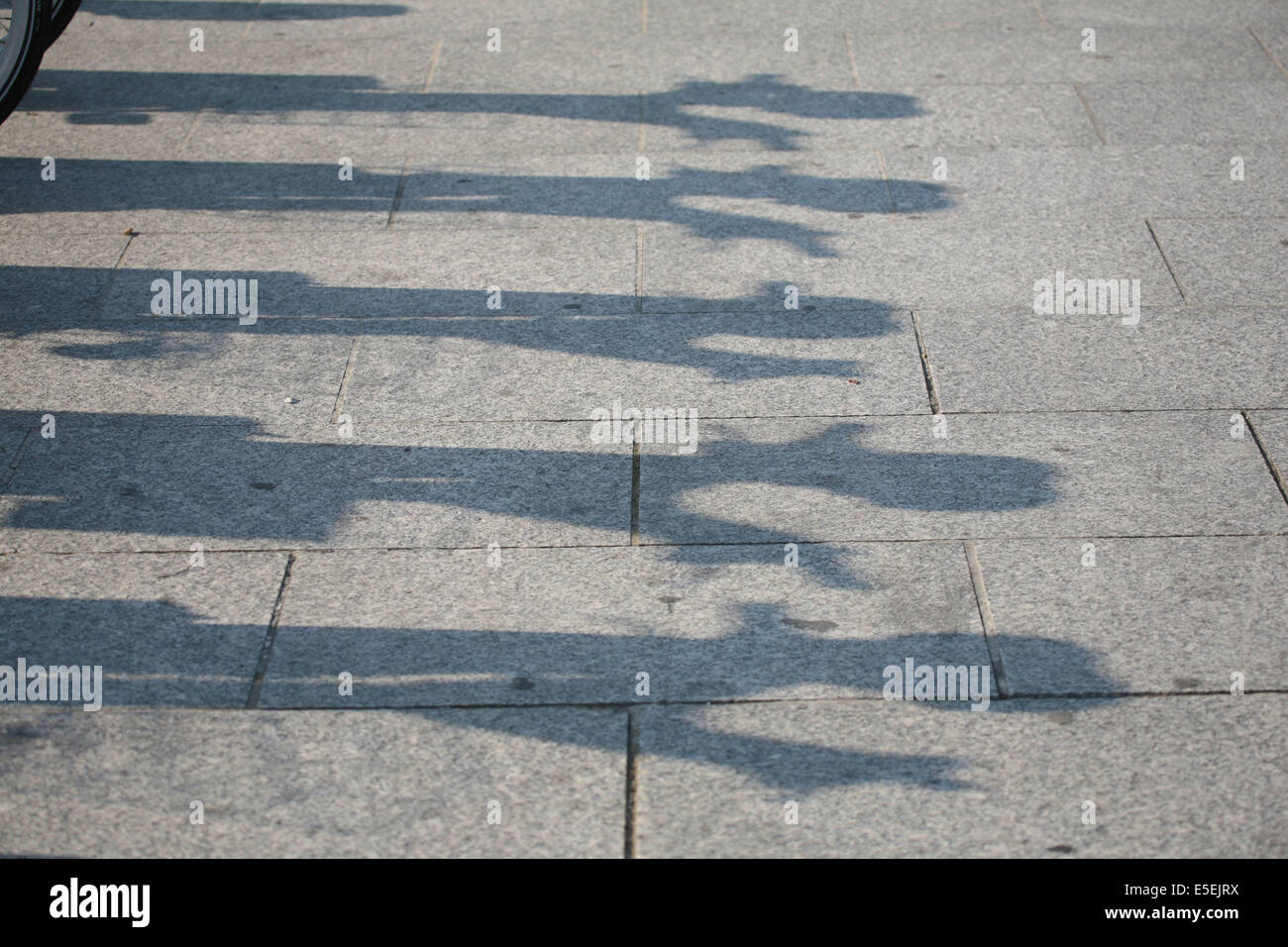 france, paris, velib - velo libre service instaure en 2007 Stock Photo ...