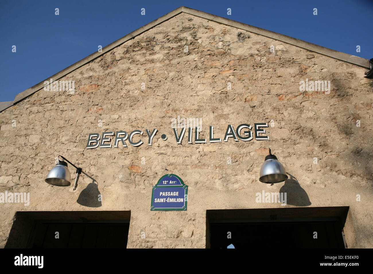 Paris bercy village hi-res stock photography and images - Alamy