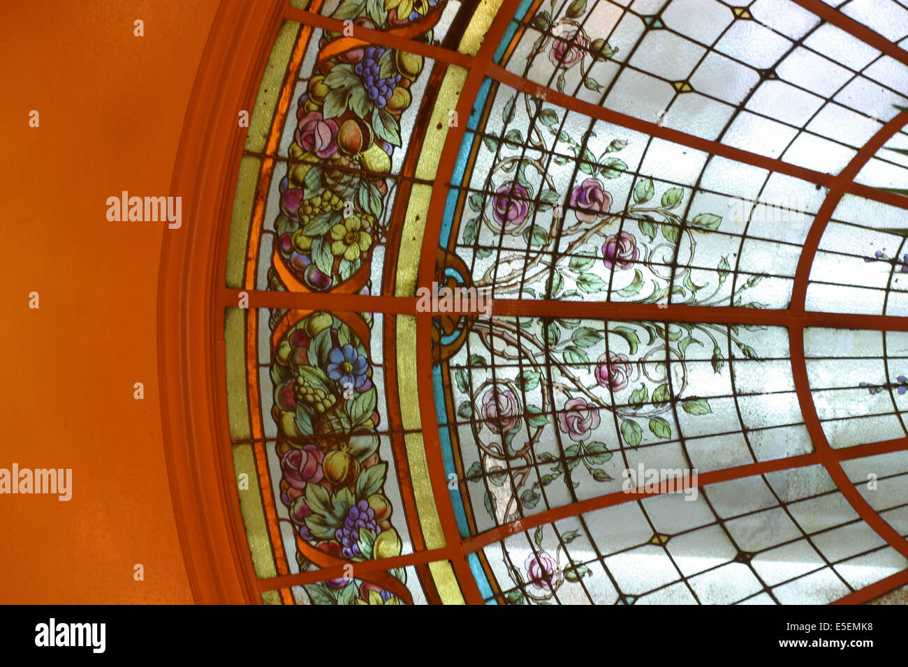 Brasserie flo paris hi-res stock photography and images - Alamy