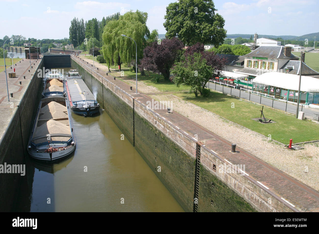 France, Haute Normandie, vallee de la seine, eure, ecluses de poses ...
