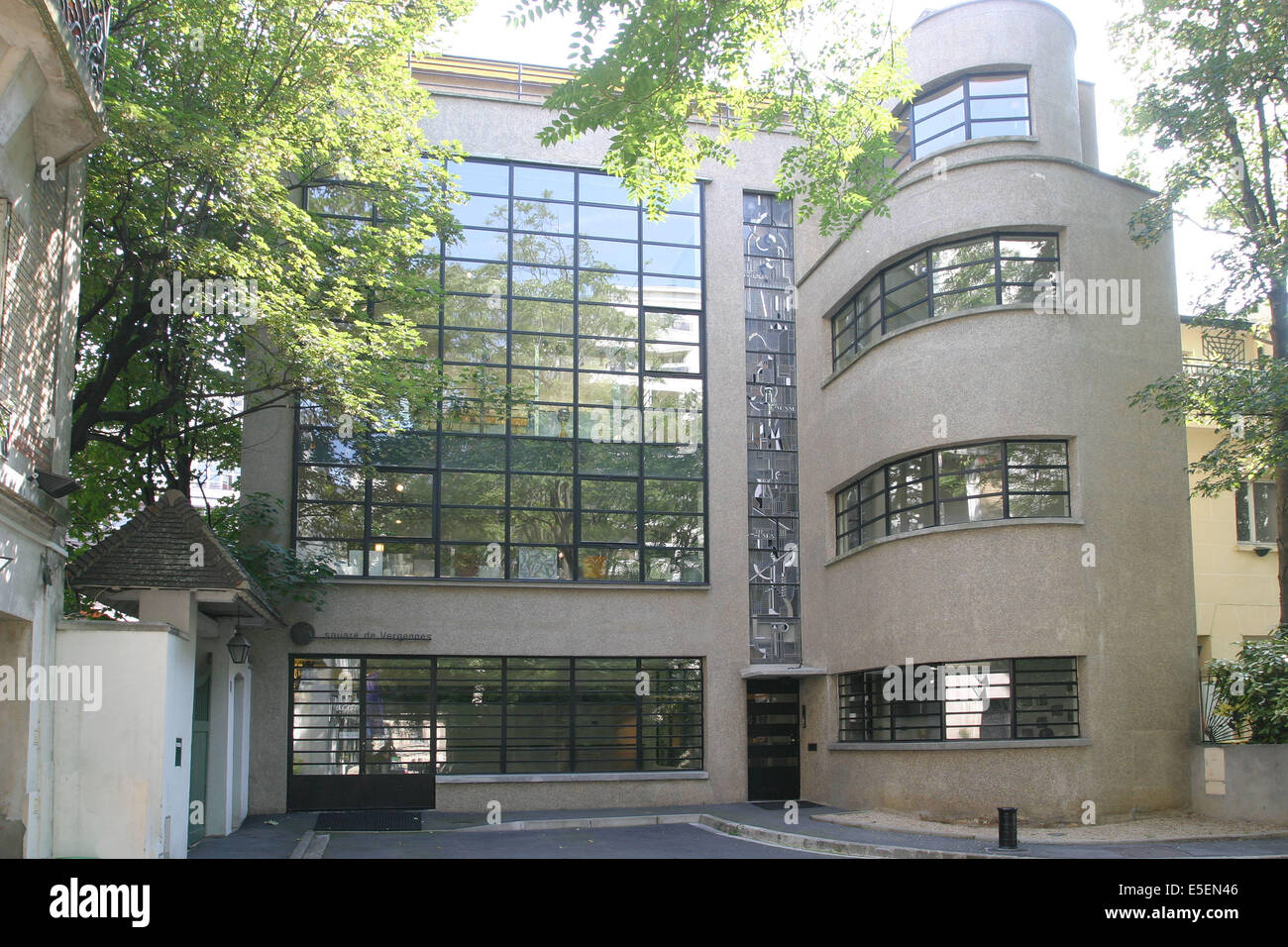France, paris 15e, 15 square Vergennes, architecte rob mallet stevens ...