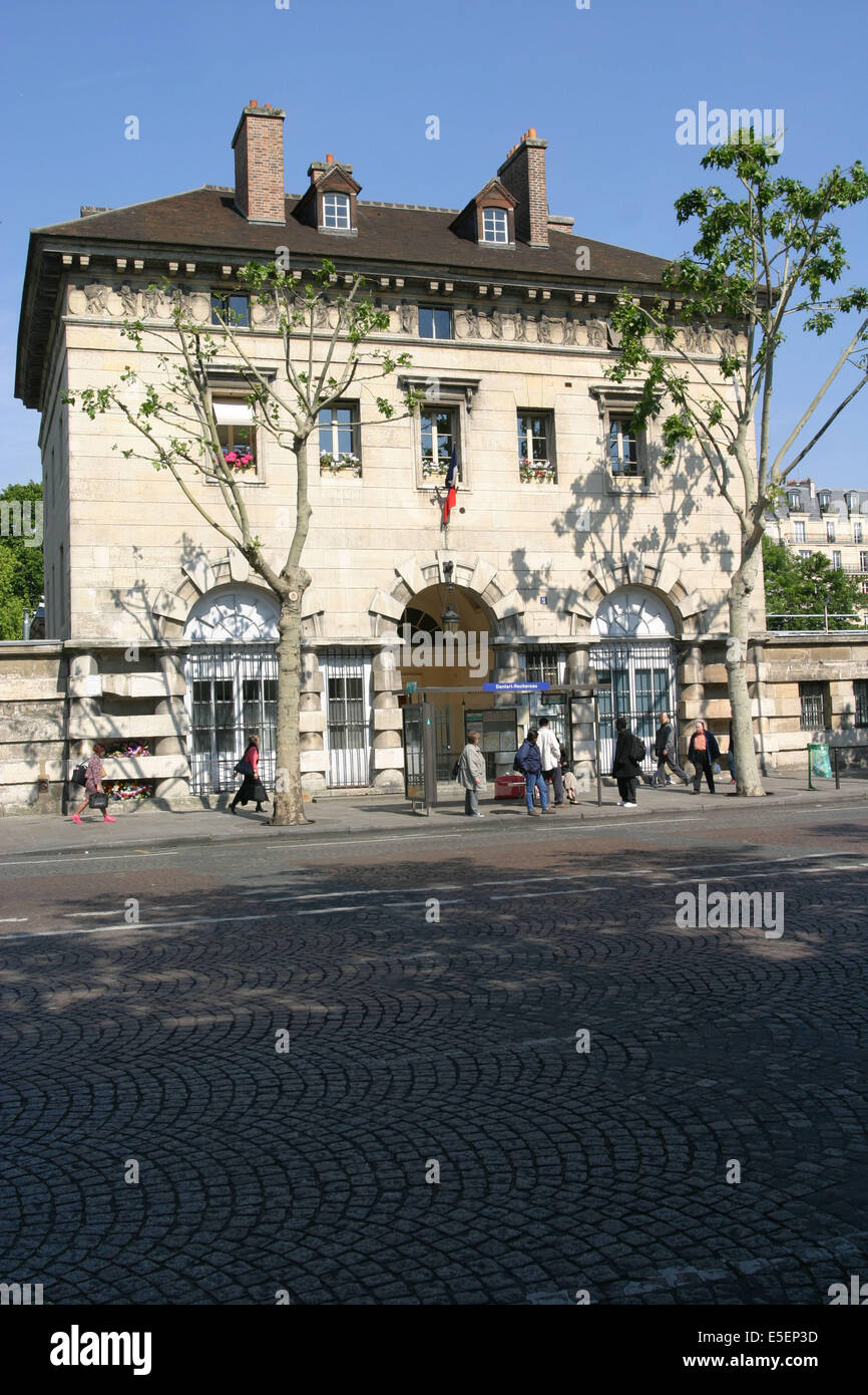 France, paris 14e, place denfert rochereau, pavillon d'octroi de Ledoux ...