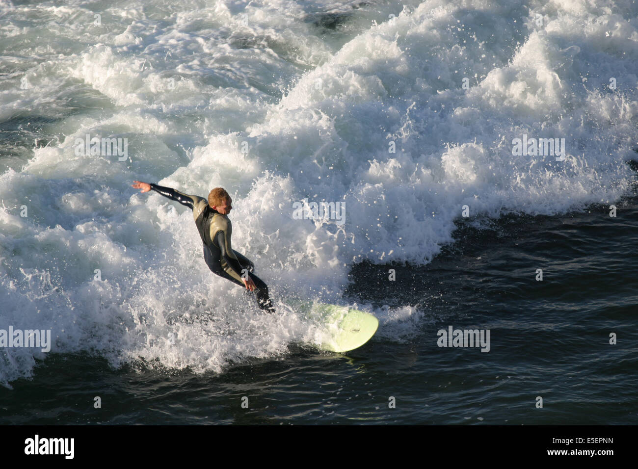 Surf face a la plage hi-res stock photography and images - Alamy