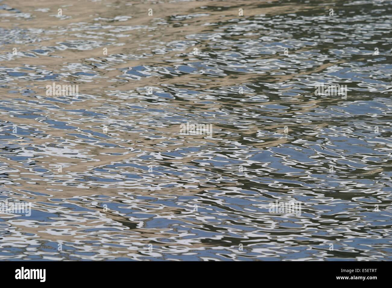 The river seine at mantes hi-res stock photography and images - Alamy
