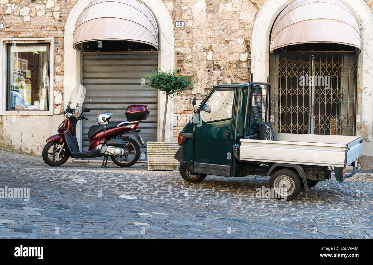 Piaggio three wheel italy hi-res stock photography and images - Alamy