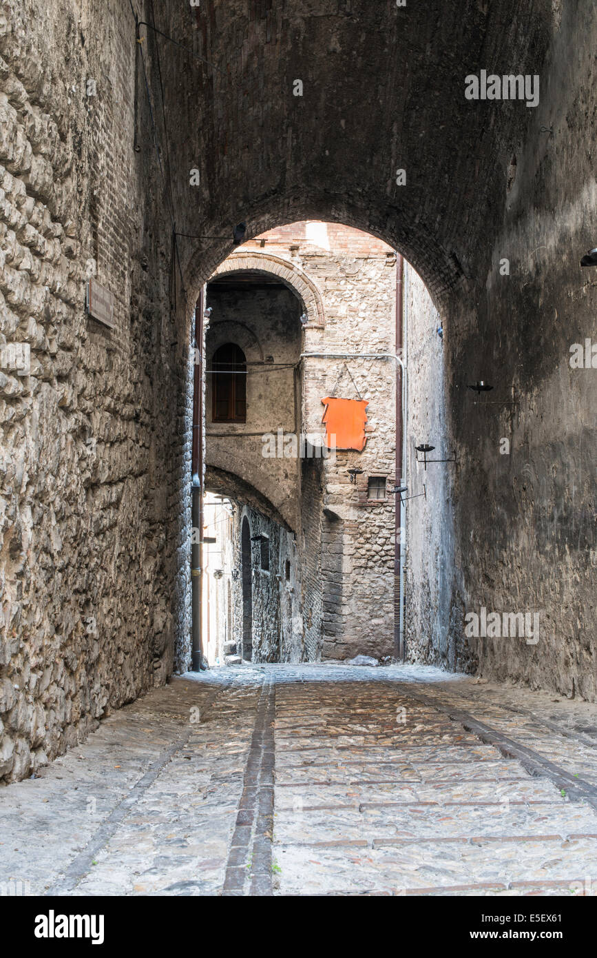 Ancient buildings typical italian medieval hi-res stock photography and ...