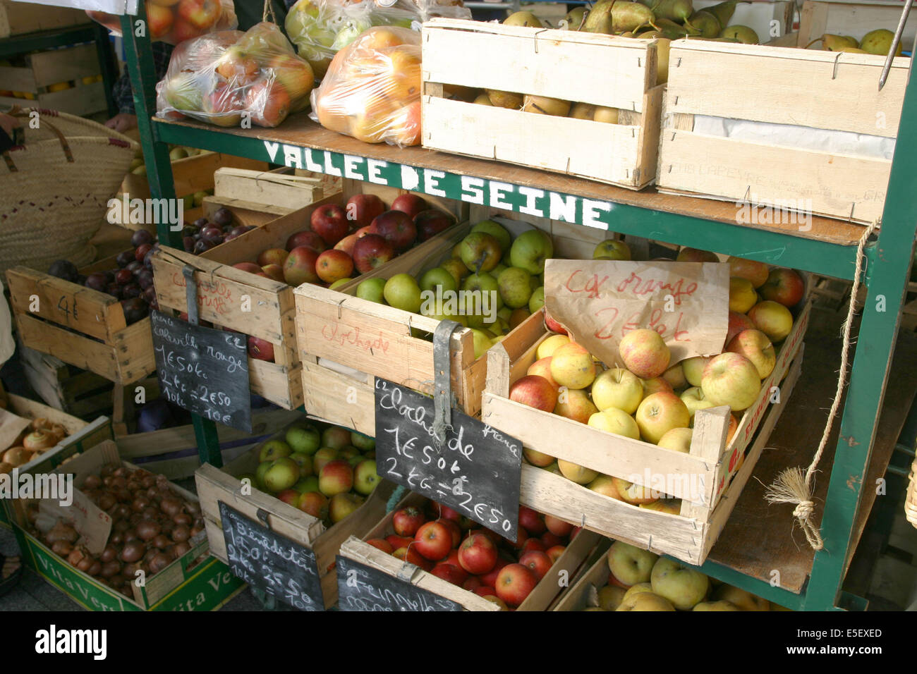 Place saint marc rouen hi-res stock photography and images - Alamy