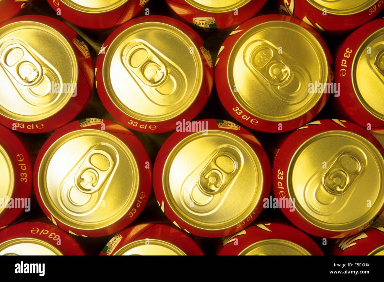 Canettes coca hi-res stock photography and images - Alamy