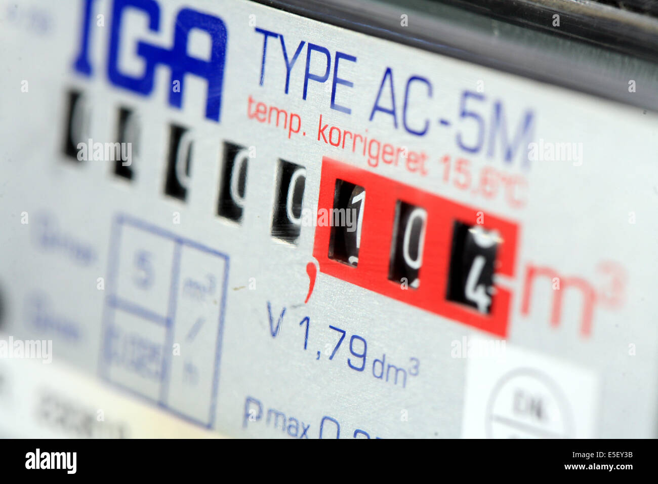 Domestic gas meter hi-res stock photography and images - Alamy