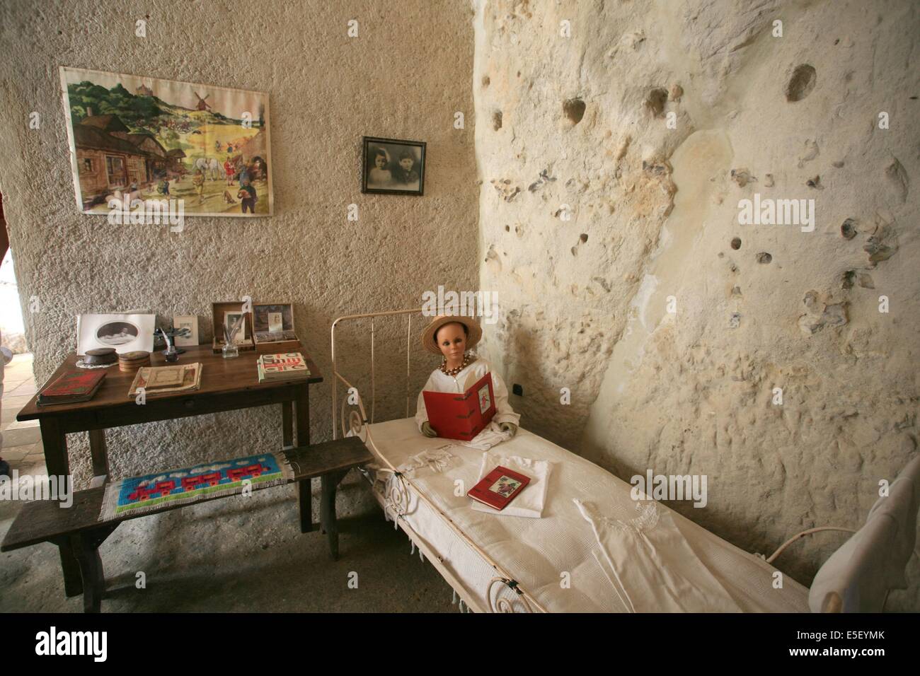 Troo cave hi-res stock photography and images - Alamy