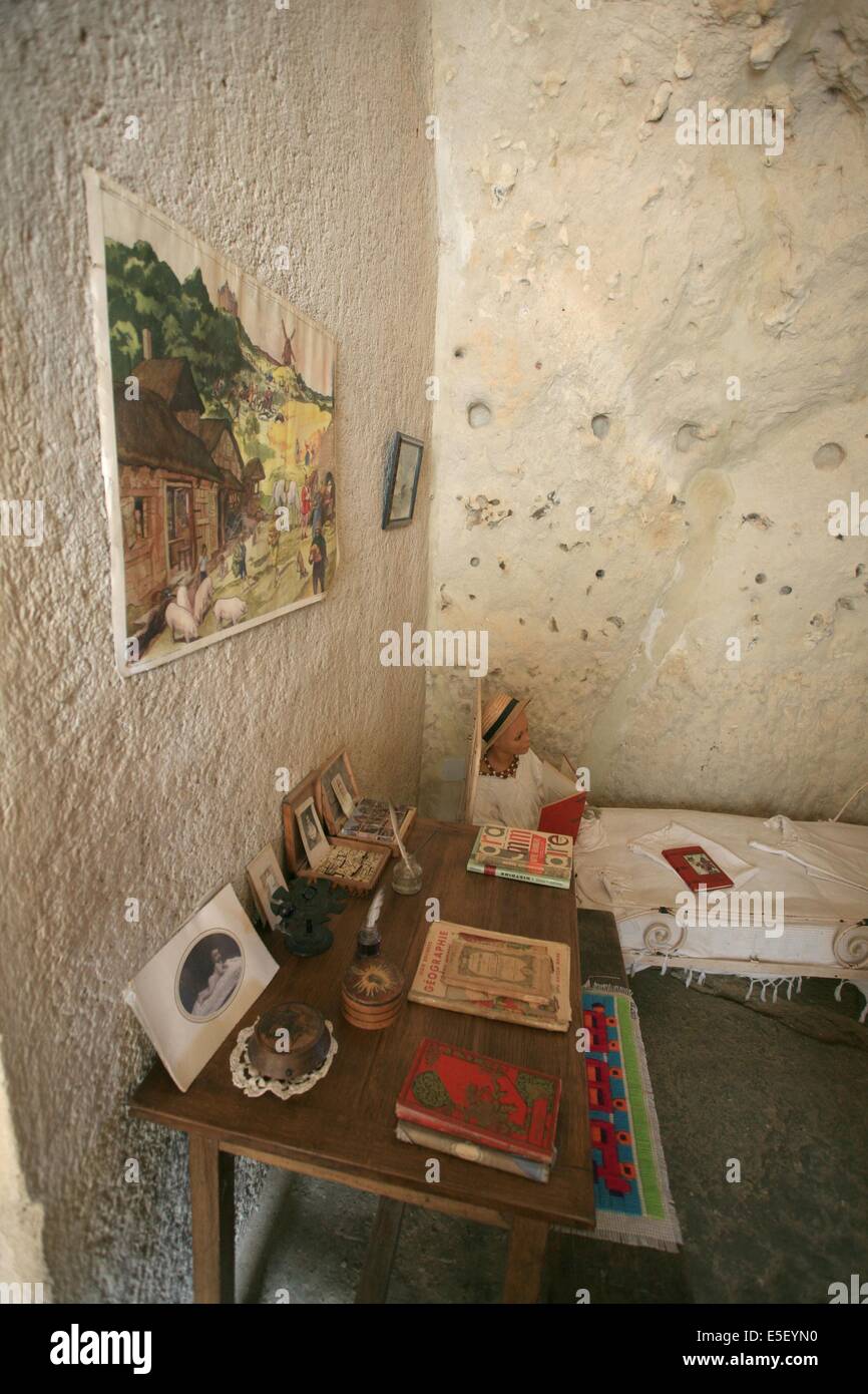 France, centre, loir et cher, troo, cite troglodyte, cave ...