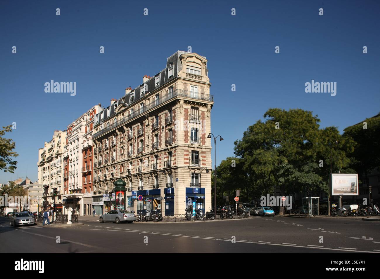 France, Ile de France, paris 11e arrondissement, avenue de la republique, angle avec le ...